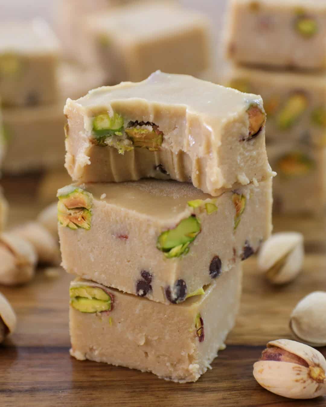 Easy Tahini Fudge Recipe - The Cooking Foodie