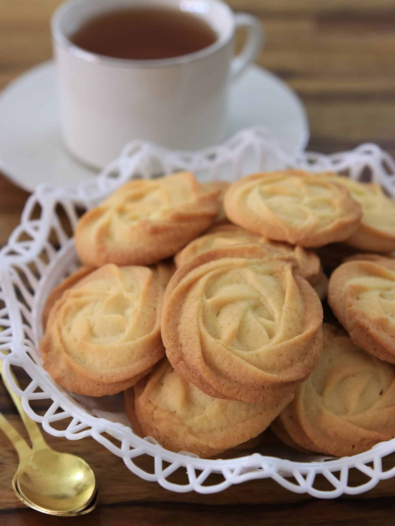 Melt in Your Mouth Butter Cookies Recipe - The Cooking Foodie