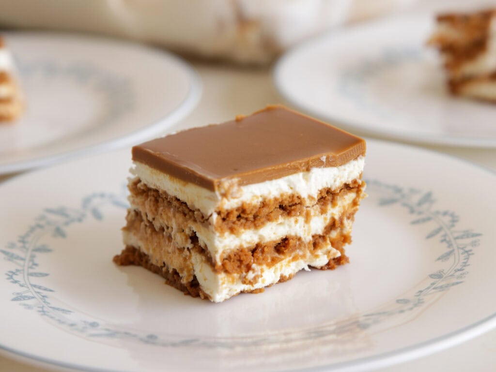 8 Easy Biscoff Desserts Recipes - The Cooking Foodie