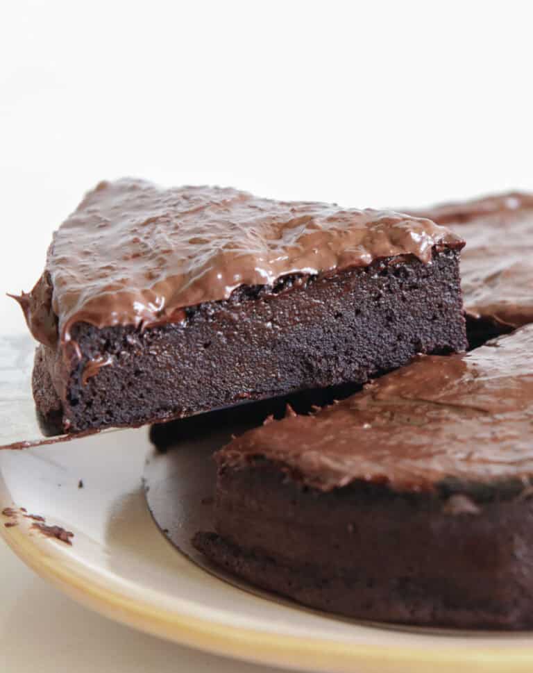 Healthy Chocolate Cake | No Sugar, No Flour - The Cooking Foodie