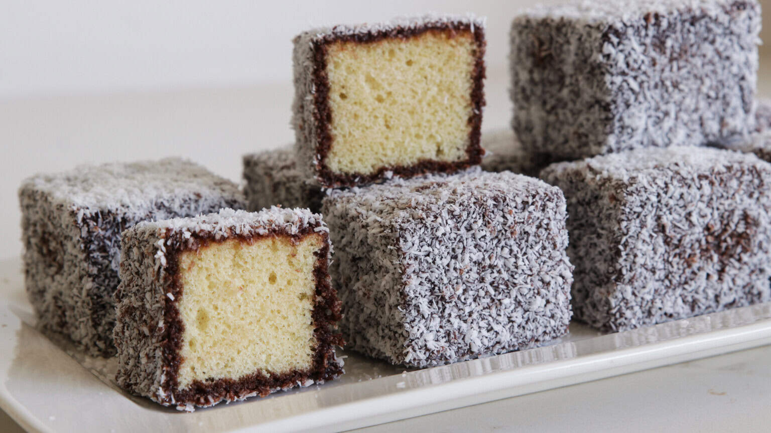 Lamingtons Recipe - The Cooking Foodie