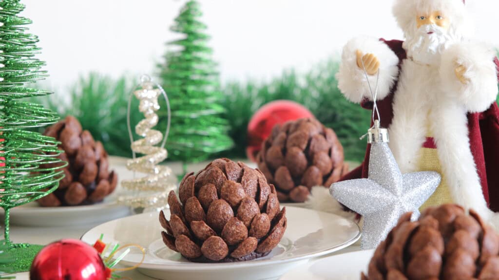 Edible Chocolate Pine Cones | Beautiful Christmas Treat - The Cooking ...