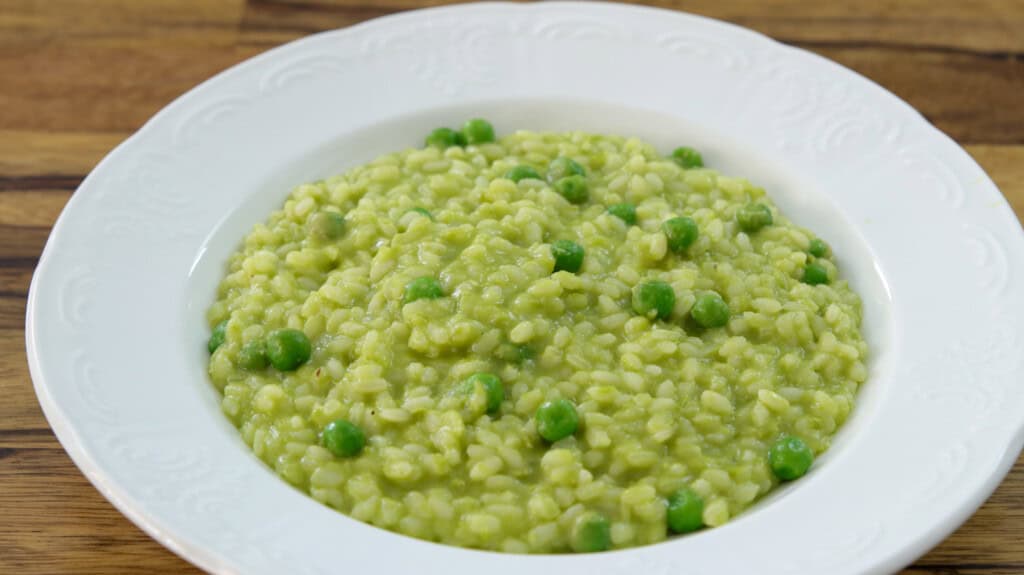 Pea Risotto Recipe - The Cooking Foodie