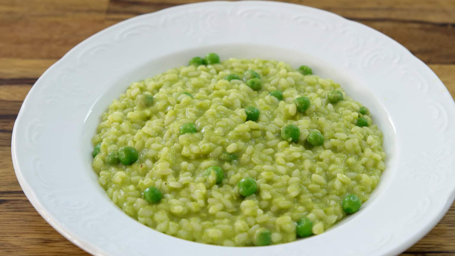 Pea Risotto Recipe - The Cooking Foodie