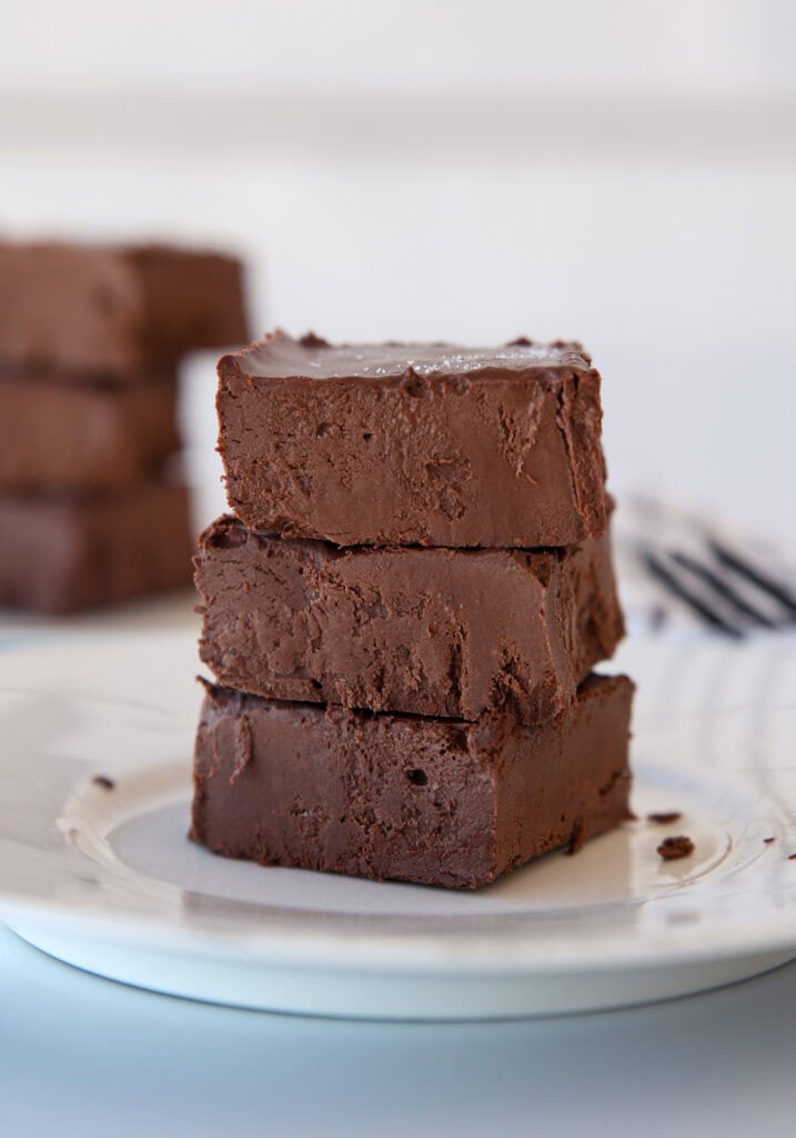 Cottage Cheese Fudge (2-Ingredient) - The Cooking Foodie