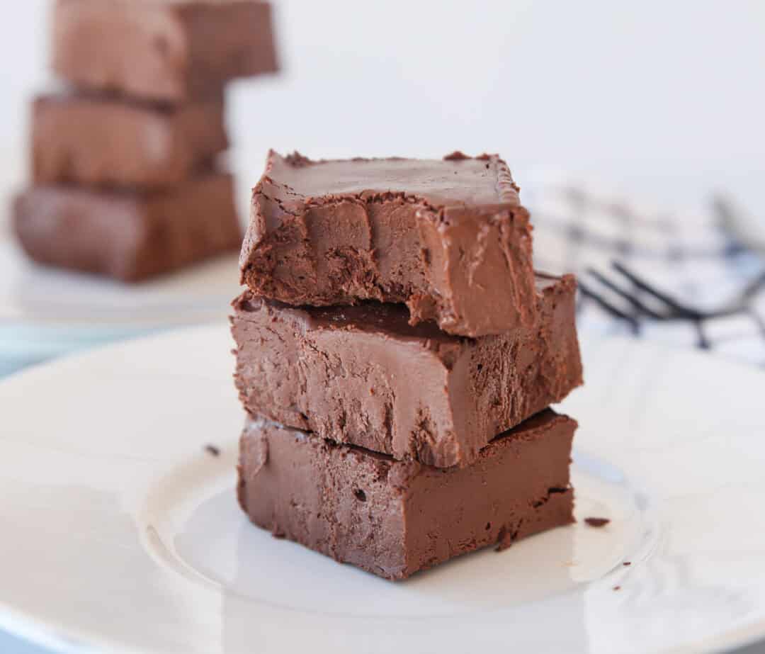 Cottage Cheese Fudge (2-Ingredient) - The Cooking Foodie