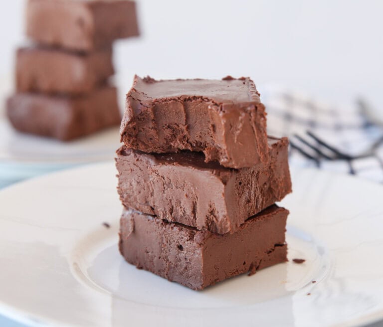 Cottage Cheese Fudge (2-Ingredient) - The Cooking Foodie