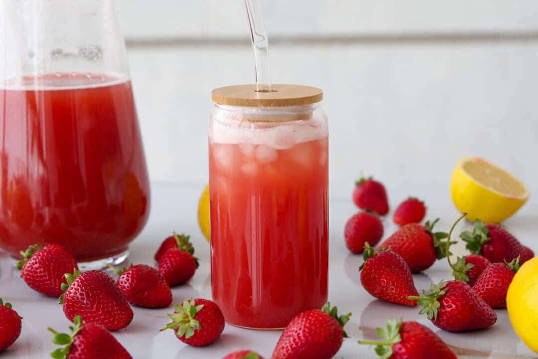 Strawberry Iced Tea Recipe - The Cooking Foodie