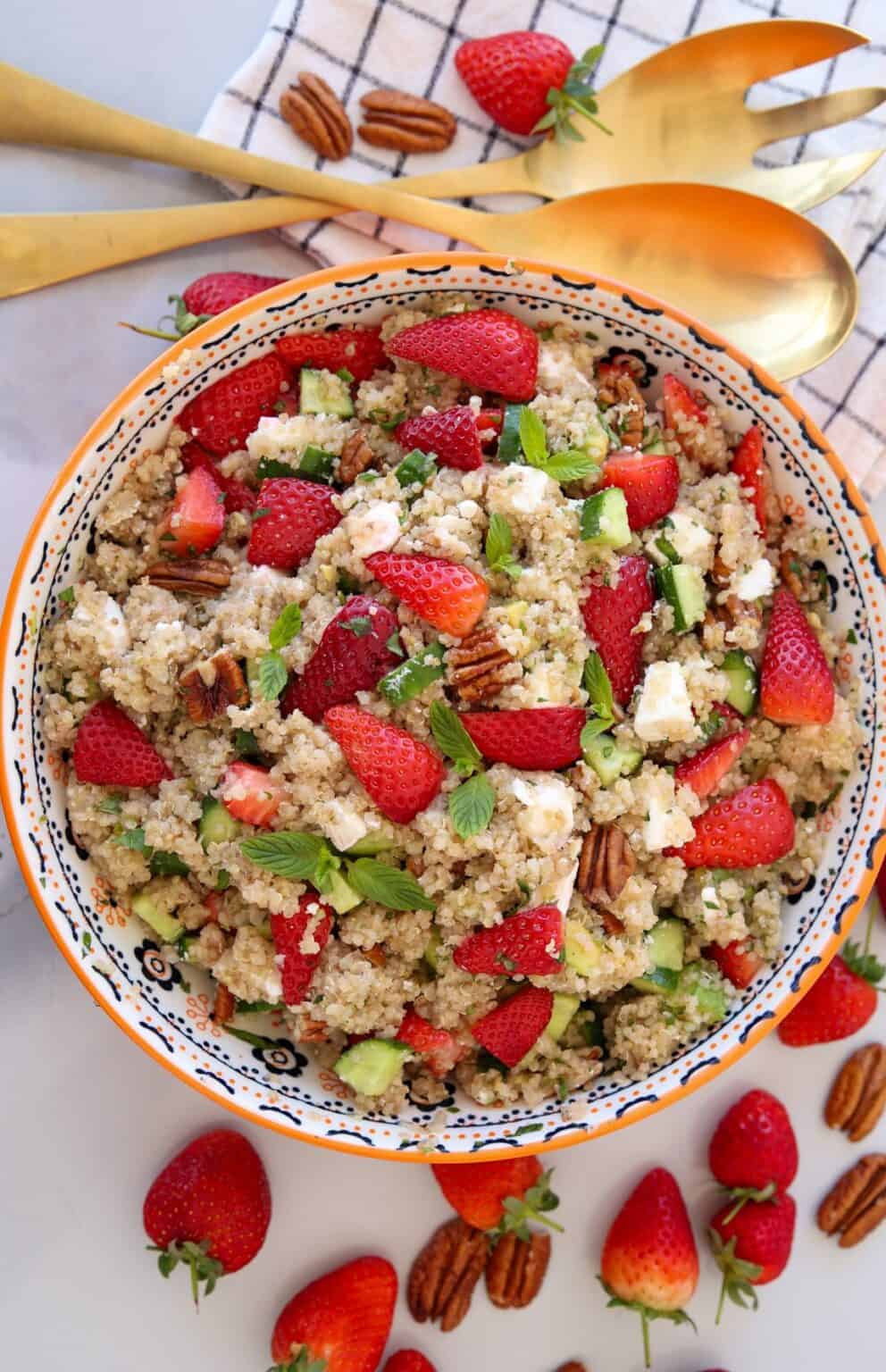 Strawberry Quinoa Salad - The Cooking Foodie