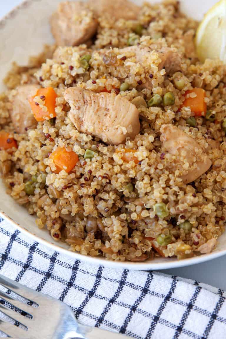 Easy One Pot Chicken Quinoa (High Protein & Meal Prep Friendly) - The ...