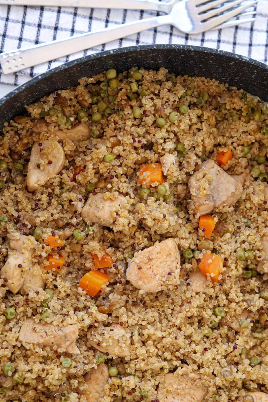 Easy One Pot Chicken Quinoa (High Protein & Meal Prep Friendly) - The ...