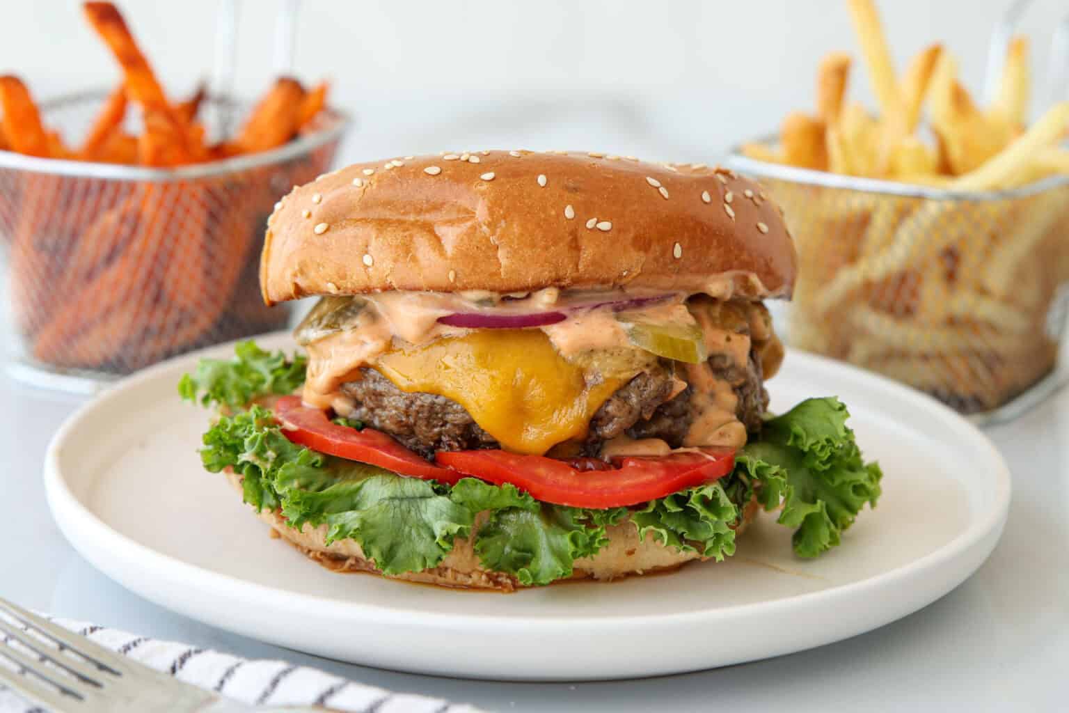 Best Burger Recipe With the Best Beef Blend Tips - The Cooking Foodie