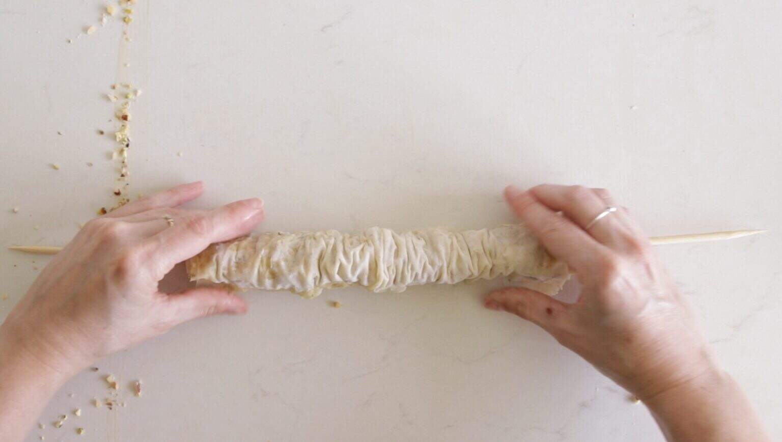 Easy Baklava Rolls Recipe – Crispy Greek Saragli with Three Nuts - The ...