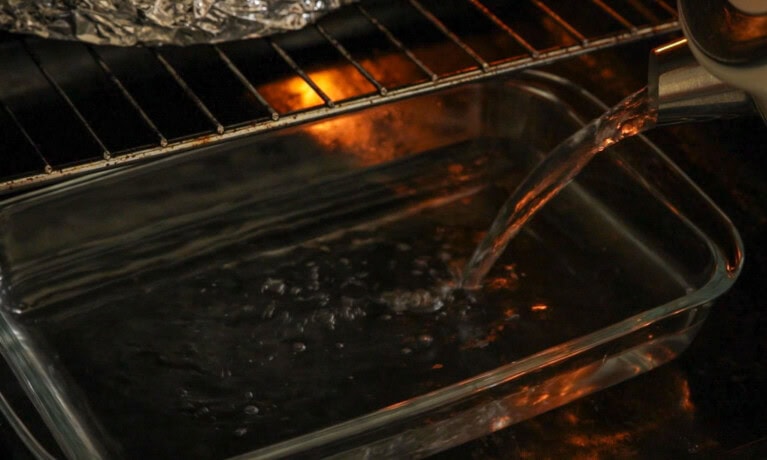 How (& Why) to Make a Water Bath for Cheesecake - The Cooking Foodie