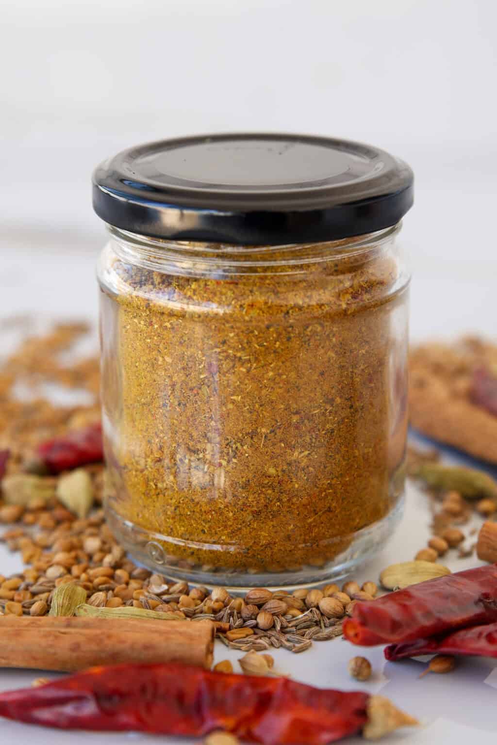 Easy Homemade Curry Powder Spice Blend - The Cooking Foodie