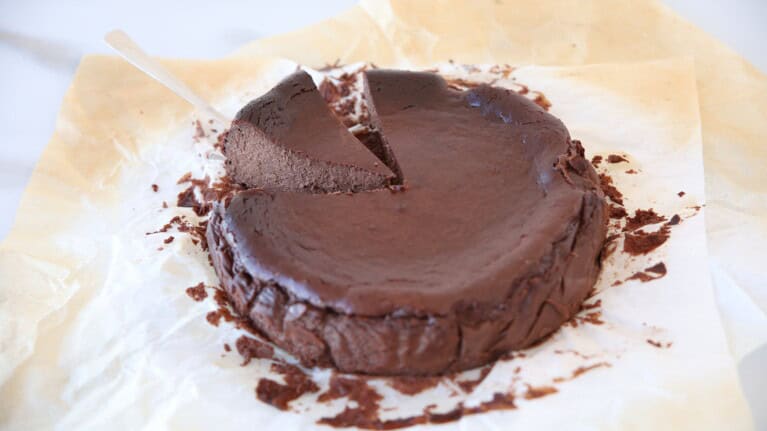 2-Ingredient Chocolate Mousse Recipe - The Cooking Foodie