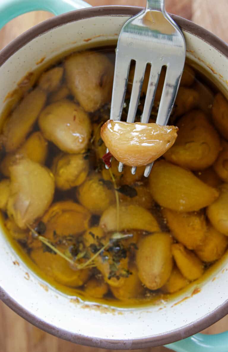 Easy Garlic Confit Recipe | Oven Roasted & Stovetop Methods - The ...