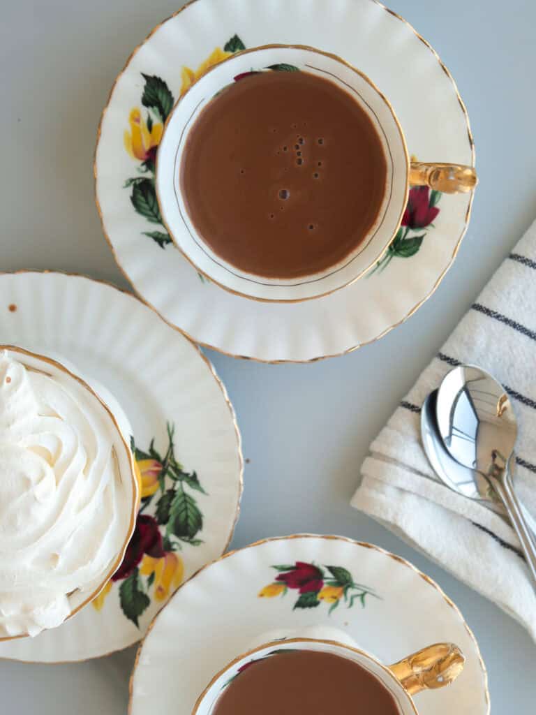 Authentic French Hot Chocolate (Café-Style Recipe) - The Cooking Foodie